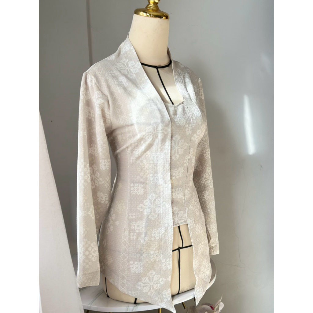 Jual KEBAYA IRISH kartini pendek/kebaya bali bahan crinkle borneo ...