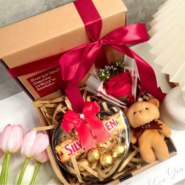 Jual Hampers Snack Box Cokelat Silverqueen Love Hadiah Ulang Tahun Kado ...