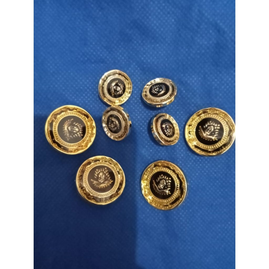 Jual kancing jas motif kepala emas ( harga tertera untuk 4 set ...