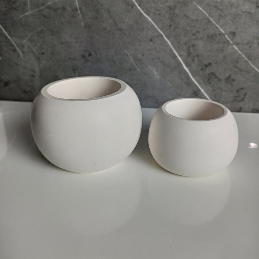 Jual Round pot/pot bulat telor -semen - concrete - untuk tanaman mini ...