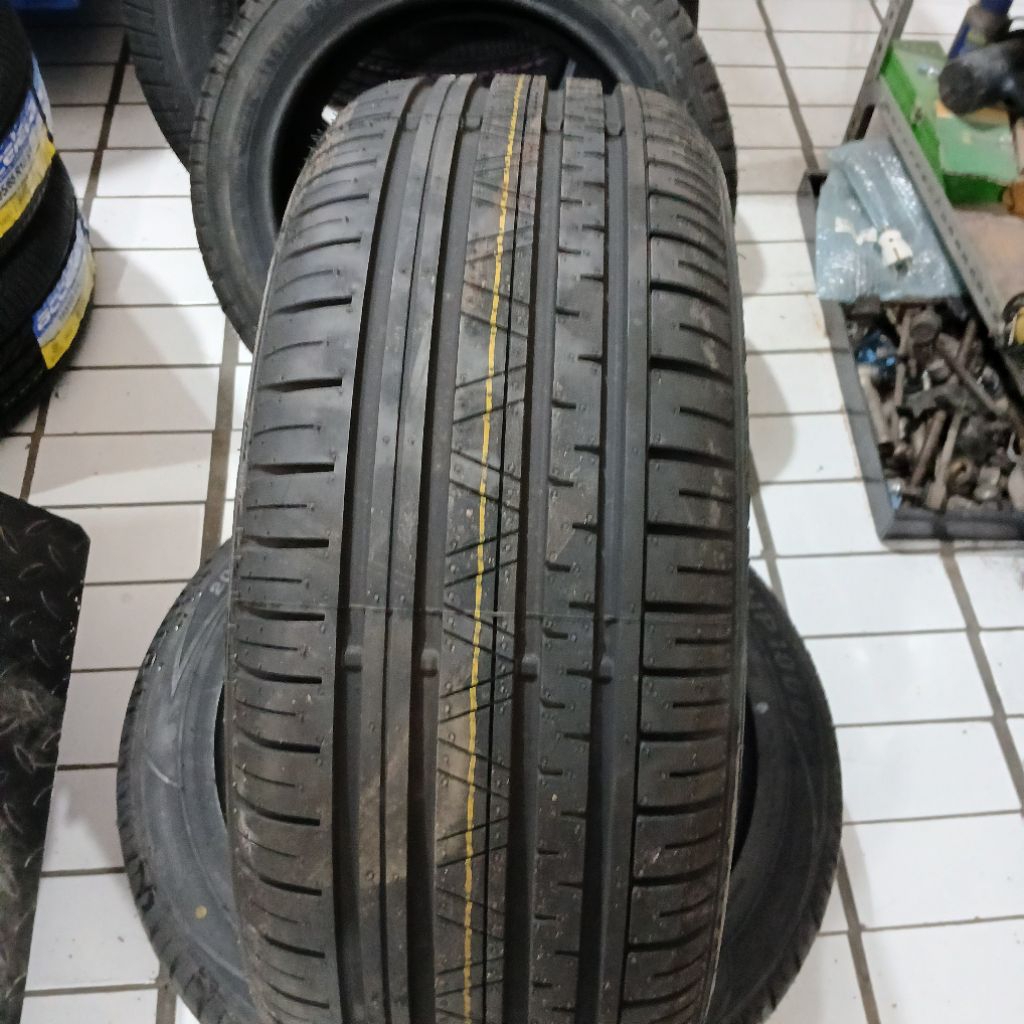 Jual BAN MOBIL BARU TUBLES RING 17 ZEETEX HP 1000 215 45 R17 BAN MURAH ...