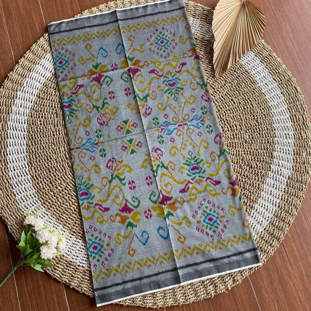 Jual KAIN TENUN ENDEK KHAS BALI MOTIF PATRA SILVER GRINGSING | Shopee ...
