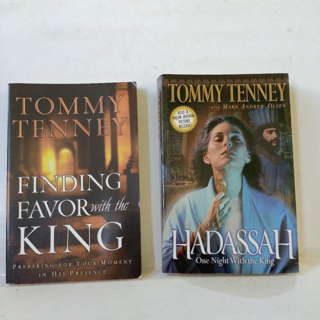 Jual Buku Tommy tenney Finding favor with the king | Shopee Indonesia