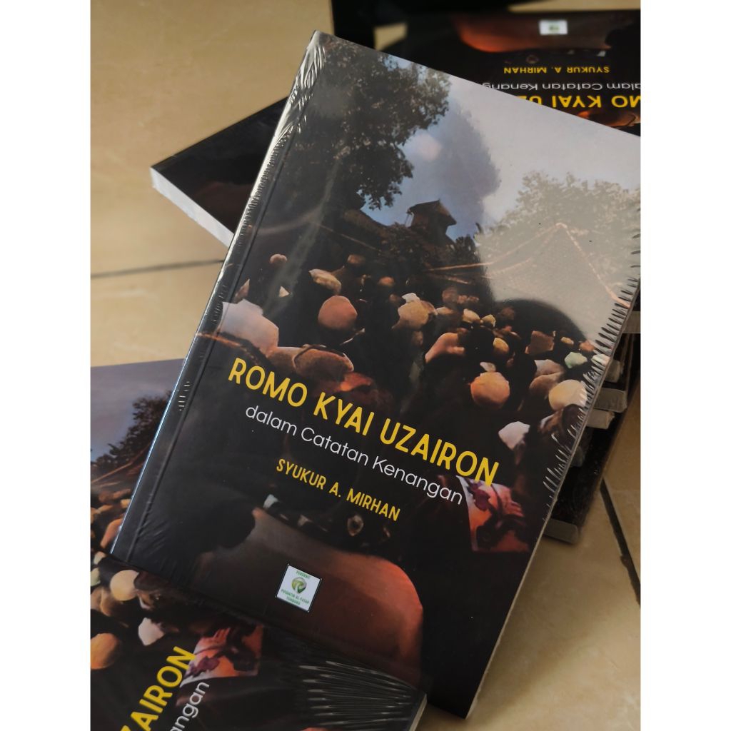 Jual BUKU Romo Kyai Uzairon/dalam catatan kenagan Temboro Asli | Shopee ...