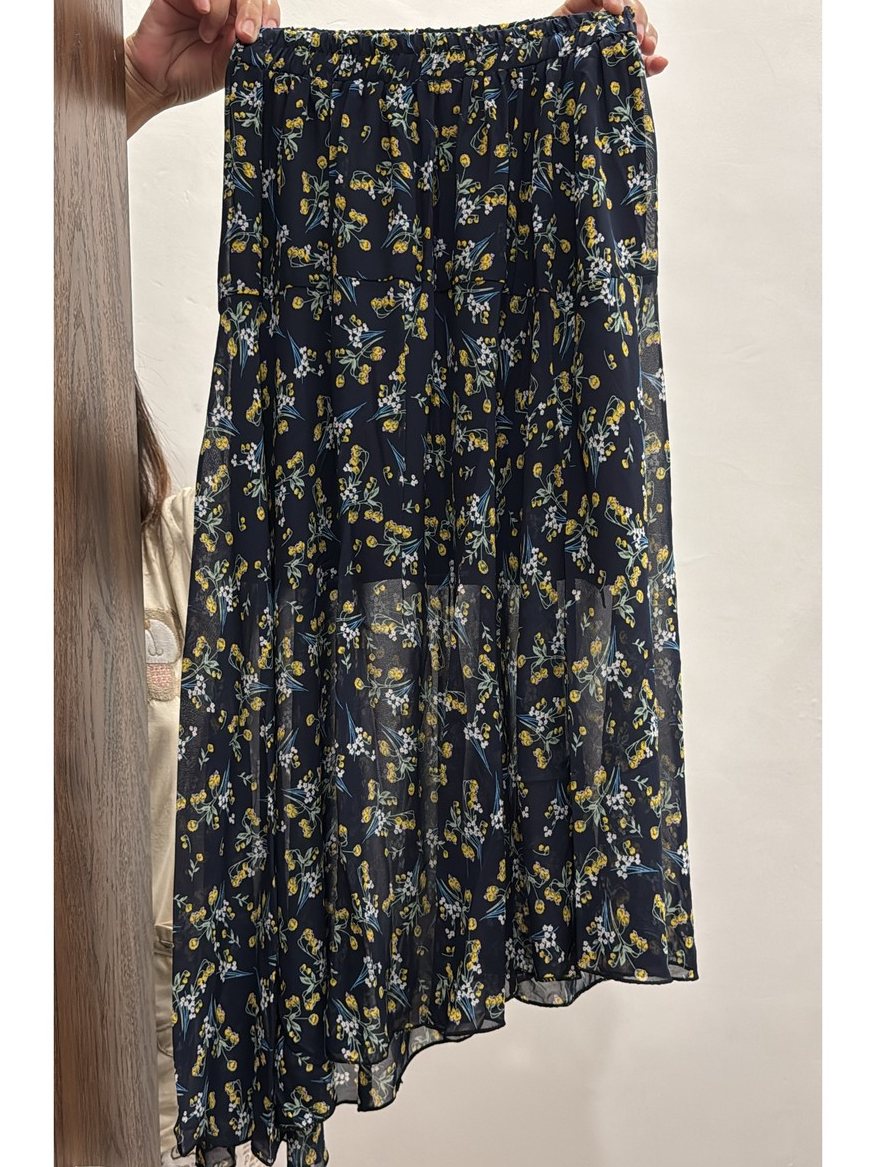 Jual PRELOVED ROK ASIMETRIS WANITA / ROK PANJANG BUNGA NAVY / LONG ...