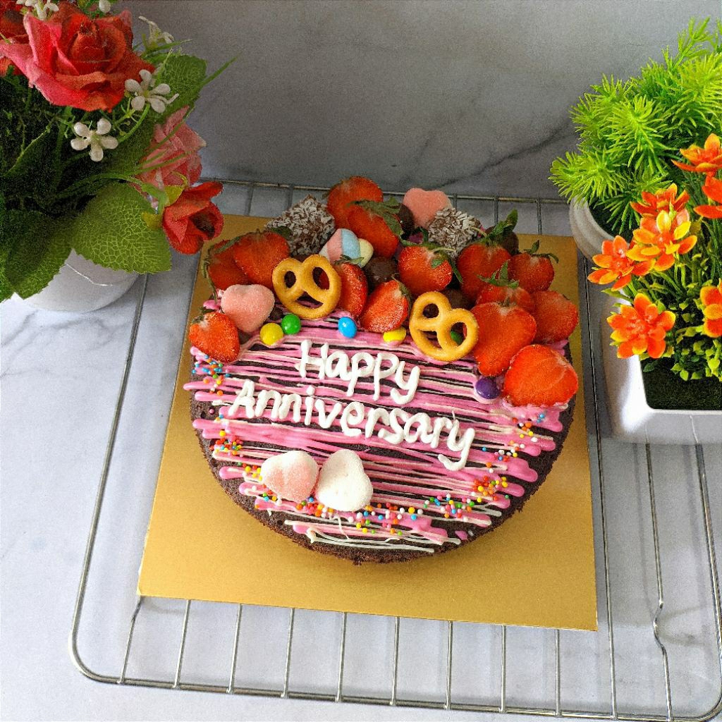 Jual KUE TART ULANG TAHUN 20x20 BULAT HATI LOVE 18 BIRTHDAY CAKE ENAK ...