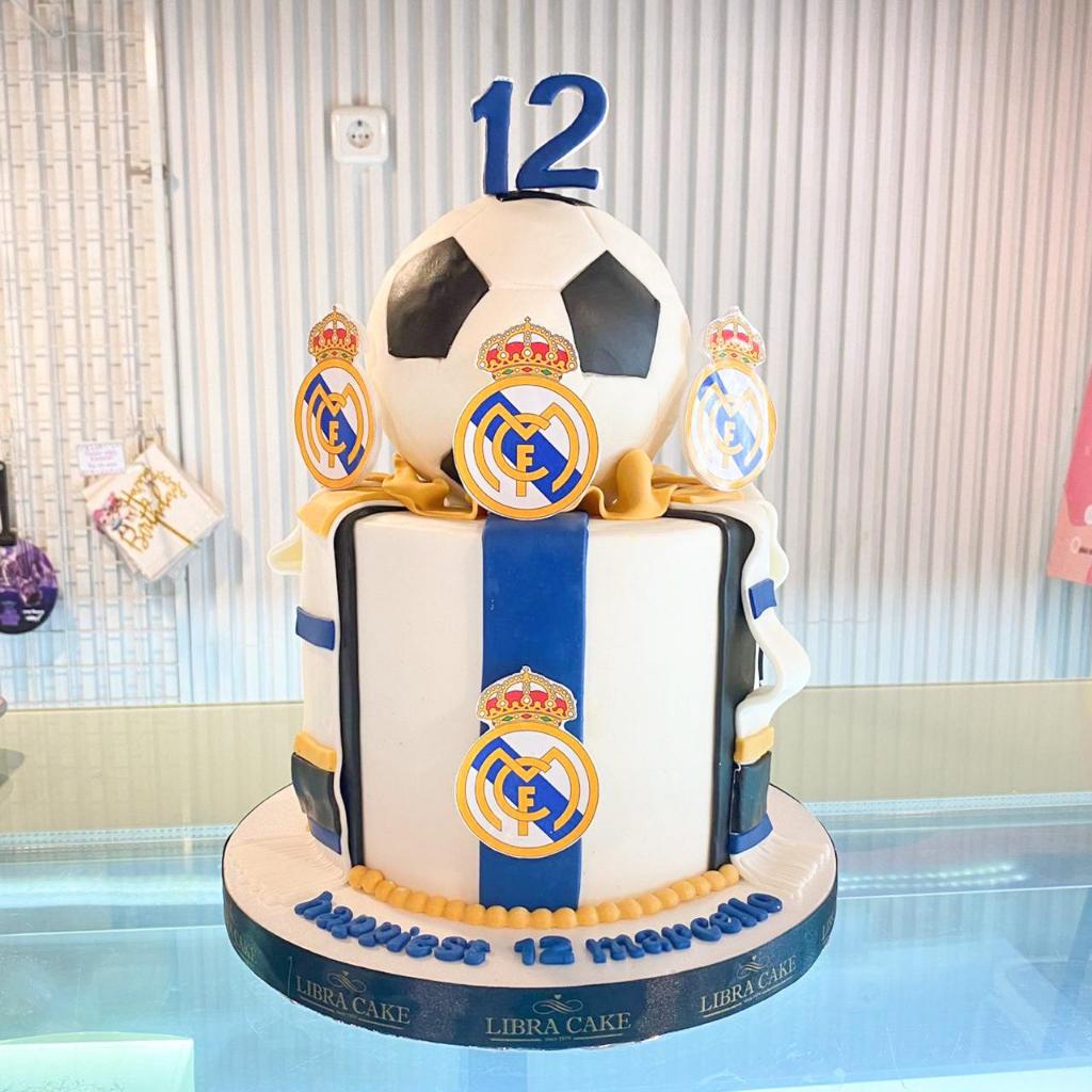 Jual Kue Ulang tahun/birthday Cake/kue Ultah Tema Real Madrid/Kue ...