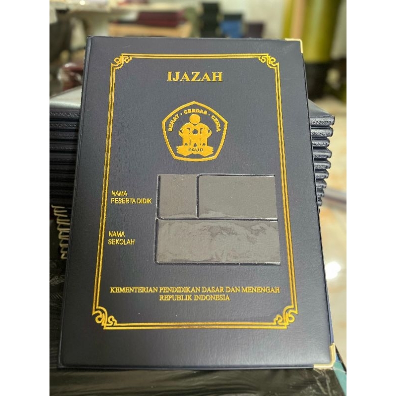 Jual Map wisuda paud 2 papan nama tanpa minimal order, map wisuda ...