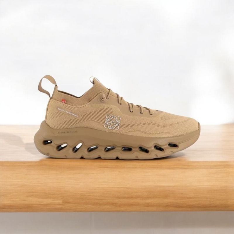 Jual SEPATU ON CLOUD LOEWE DARK SAND / TAN TRUE OG | Shopee Indonesia