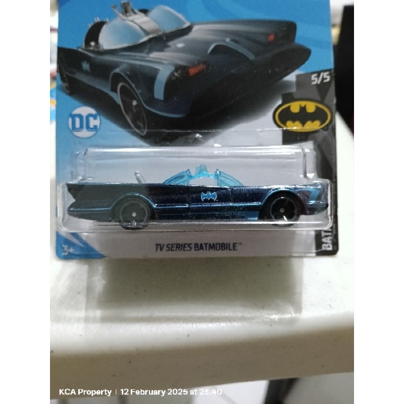 Jual Hot Wheels TV Series Batmobile Blue Batman Classic | Shopee Indonesia