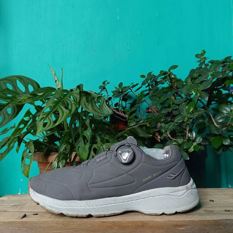 Jual sepatu treking trailrunning outdoor boa system prospecs size 42,5 | Shopee Indonesia