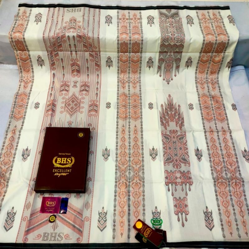 Jual SARUNG BHS EXCELLENT JACQUARD FULL SONGKET GOLD | Shopee Indonesia