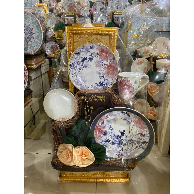 Jual parcel dinnerset sango/parcel pecah belah/set hadiah hampers idul ...
