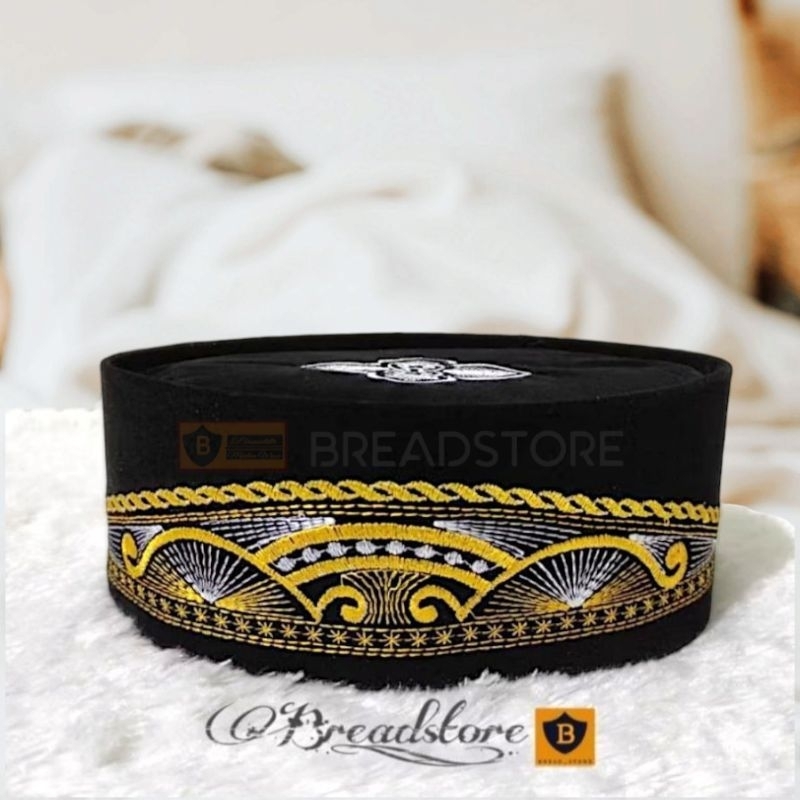 Jual Peci Songkok Kopiah Hitam Motif Batik Kuning BORDIR Tinggi 9cm ...