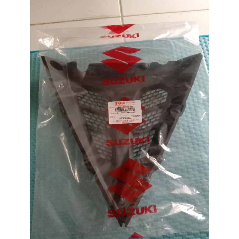 Jual COVER JARING SAYAP BAWAH COWLING LOWER CENTER SUZUKI GSX R 150 ...