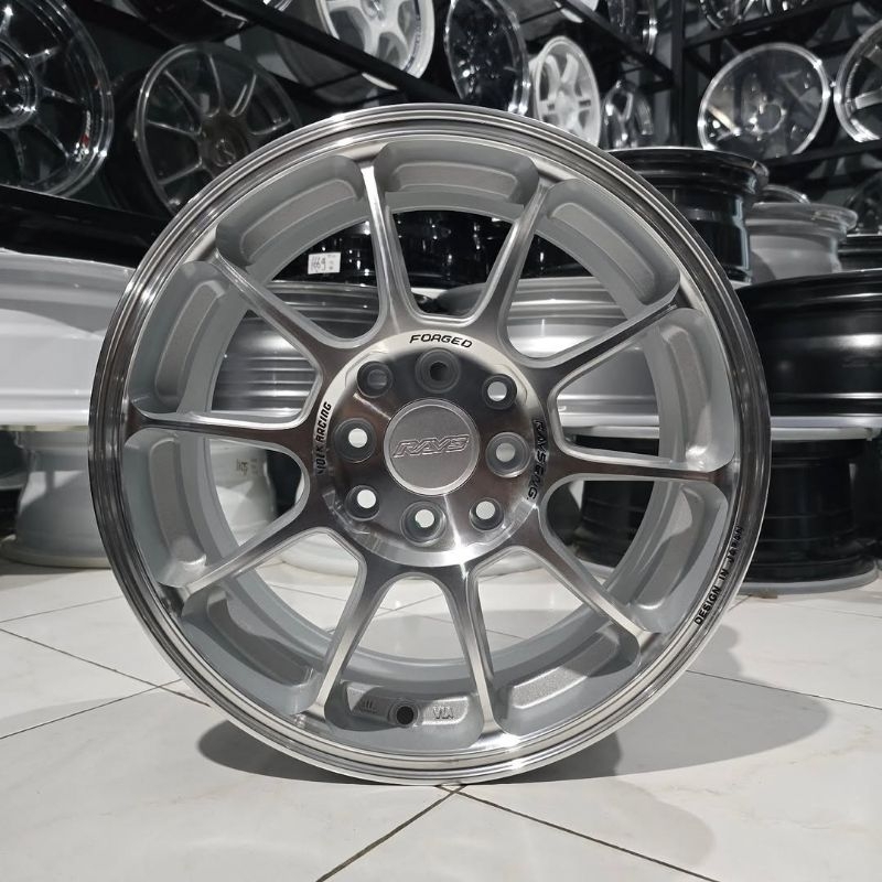Jual velg mobil R16 VOLKRAYS ZE40 LEBAR 6,5 velg mobil racing Avanza Xenia Livina velg racing ...