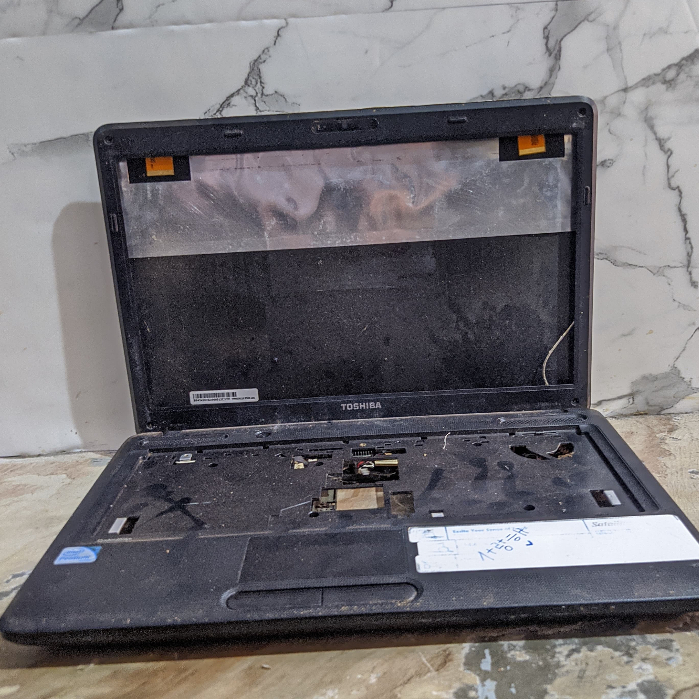 Jual TOSHIBA SATELITE C640 CASING + MINUS LCD + MINUS KEYBOARD | Shopee ...