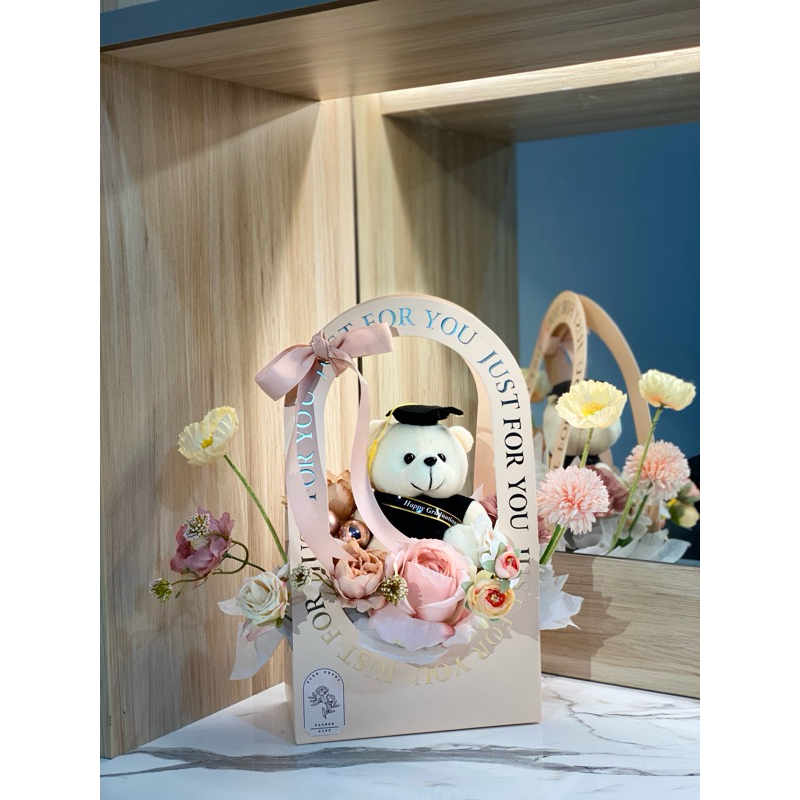 Jual Bloom box wisuda | Bloom box birthday | Bloom box graduation ...