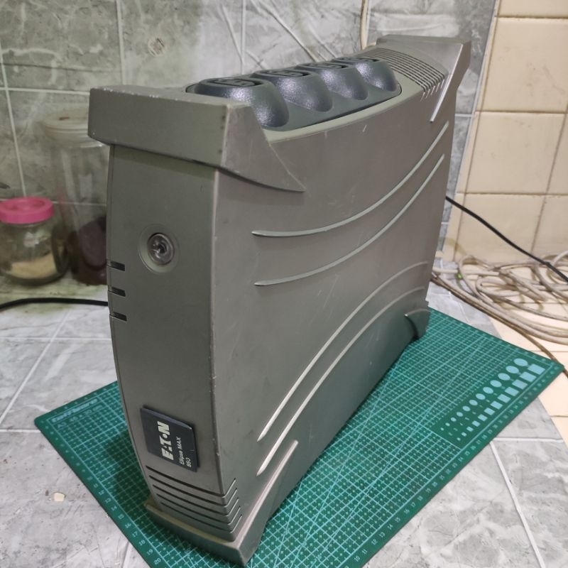 Jual UPS EATON ELLIPSE MAX 850 USBC IEC UPS 850VA 550W | Shopee Indonesia