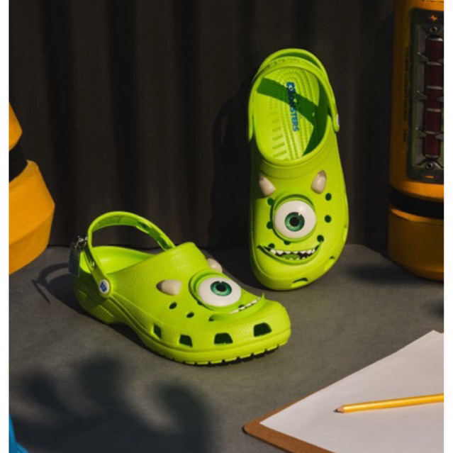 Jual Crocs - Monster Inc Mike Classic Clog | Shopee Indonesia