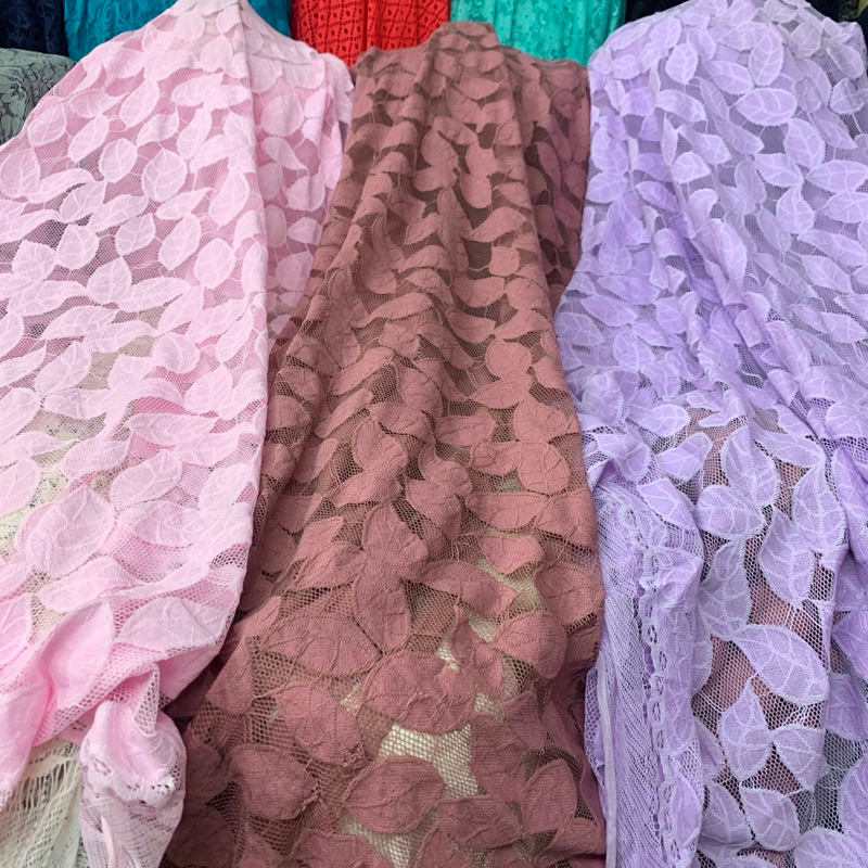 Jual kain brokat motif - brukat rajut design bunga - kain brokat prada ...