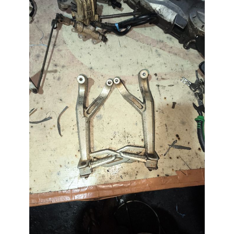 Jual step belakang original copotan r15 V3 | Shopee Indonesia