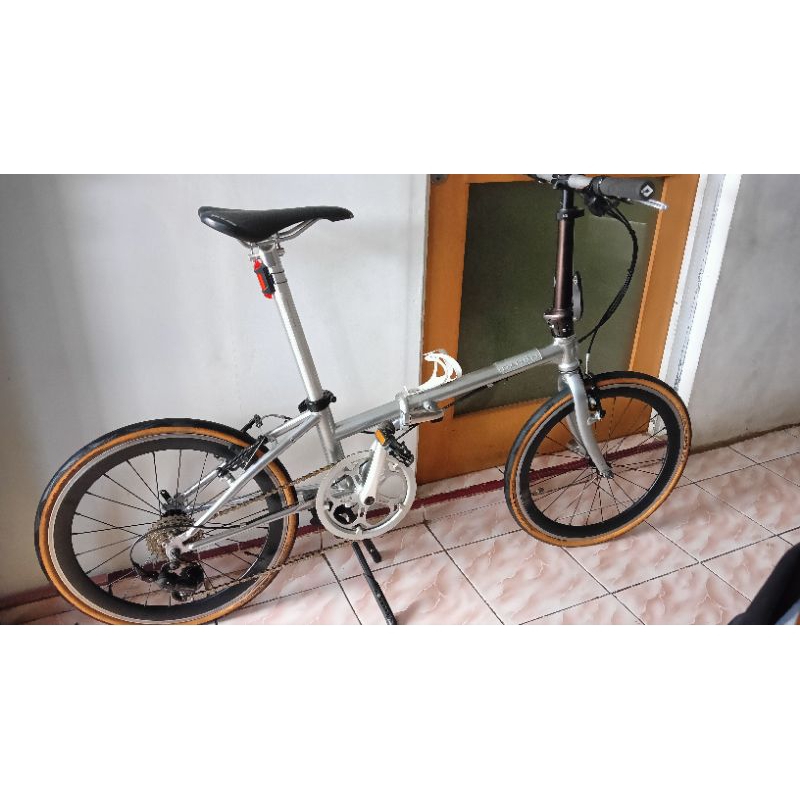 Jual sepeda lipat Dahon Boardwalk D8 light Grey | Shopee Indonesia