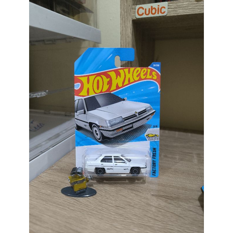 Jual HOT WHEELS PROTON SAGA PUTIH | Shopee Indonesia
