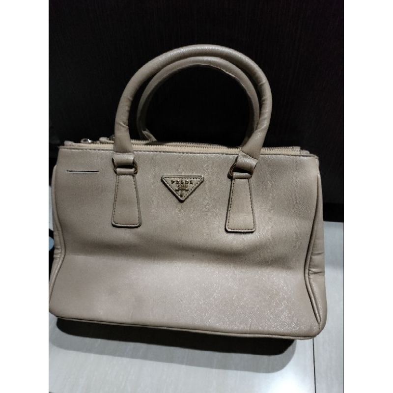 Jual tas prada ( preloved) | Shopee Indonesia