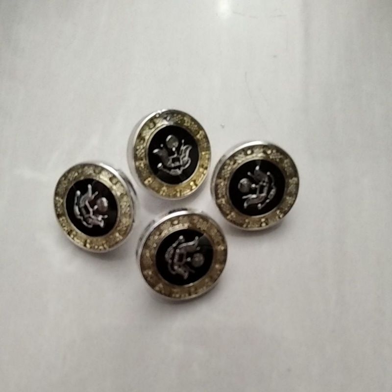 Jual kancing mahkota silver ukuran 15 mm/1,5 cm | Shopee Indonesia