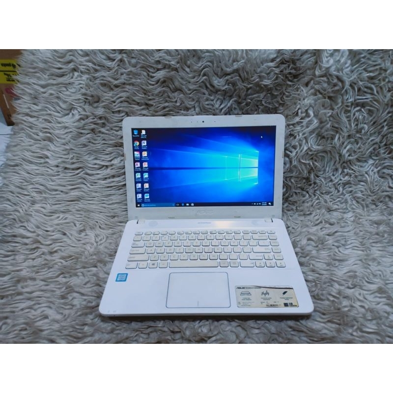 Jual Laptop Asus X441U Ram 4gb SSD 256gb core i3 gen7 Siap pakai murah ...