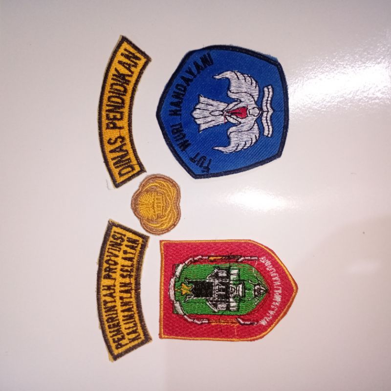 Jual lambang pemprov dan diknas | Shopee Indonesia