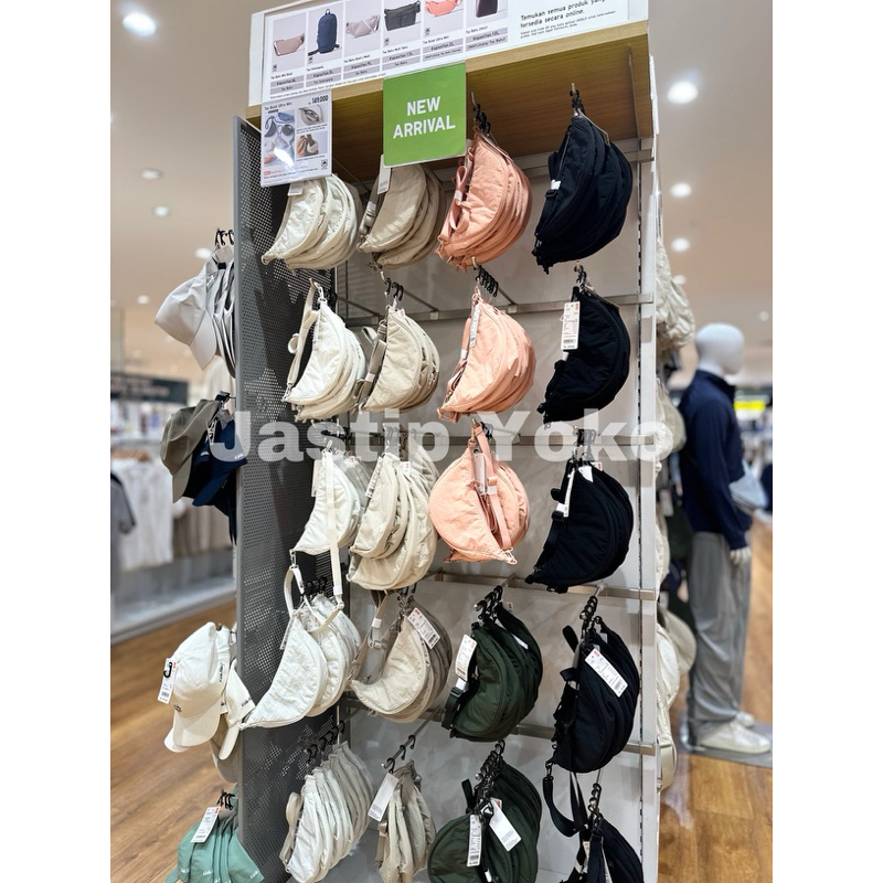 Jual Tas Bulat Ultra Mini UNIQLO | Shopee Indonesia