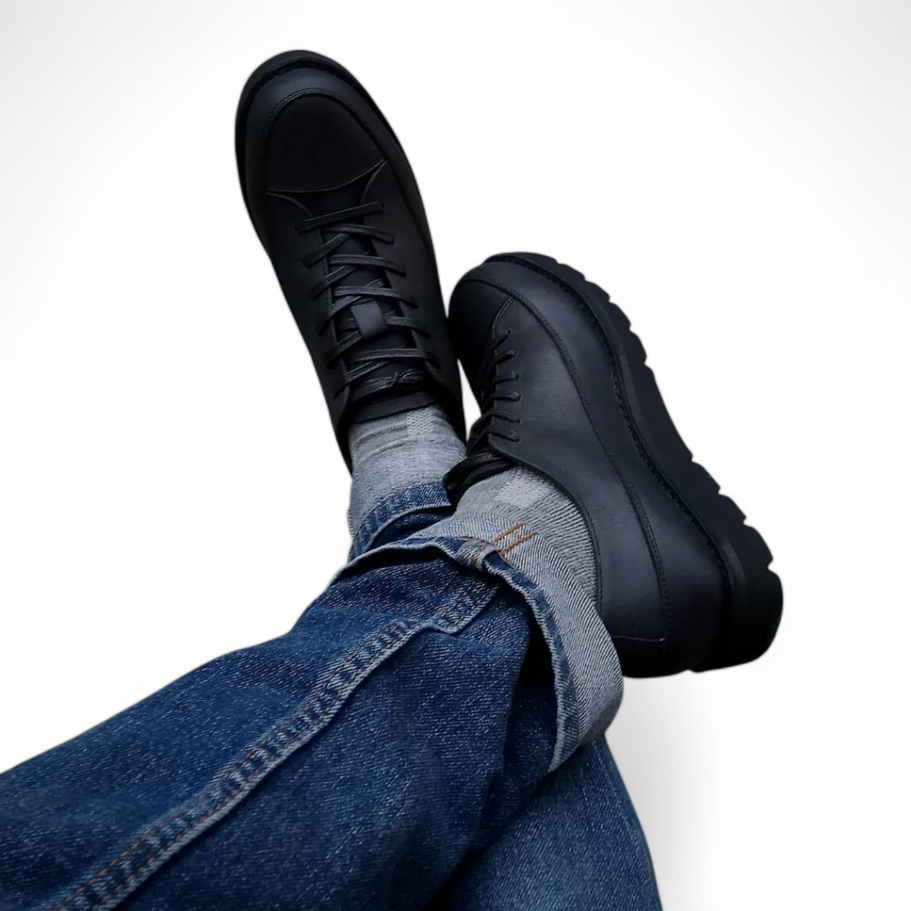 Jual Hard Motion Lexus Low Full Black Sepatu Semi Formal Pria Kulit ...