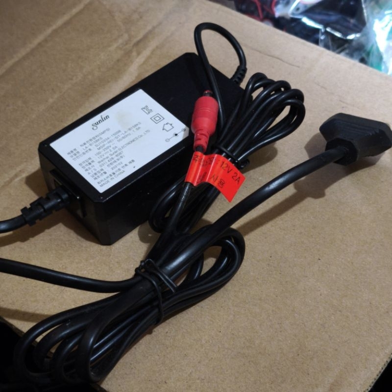 Jual ADAPTOR 12V 2A MURNI 2A C2C EKS KOREA merk campuran | Shopee Indonesia