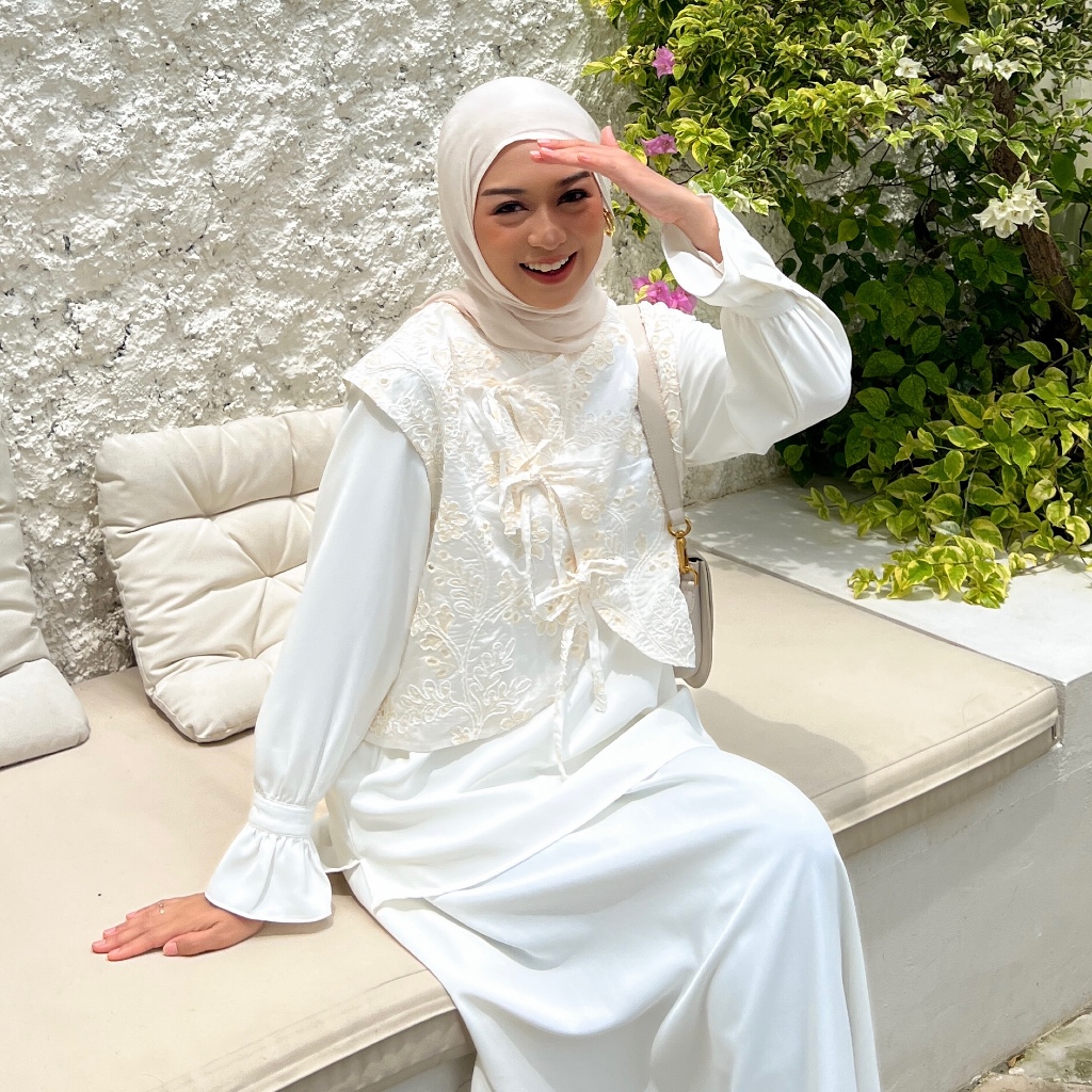 Jual COTTONARY Jia Vest | Outer Lebaran Wanita | Shopee Indonesia