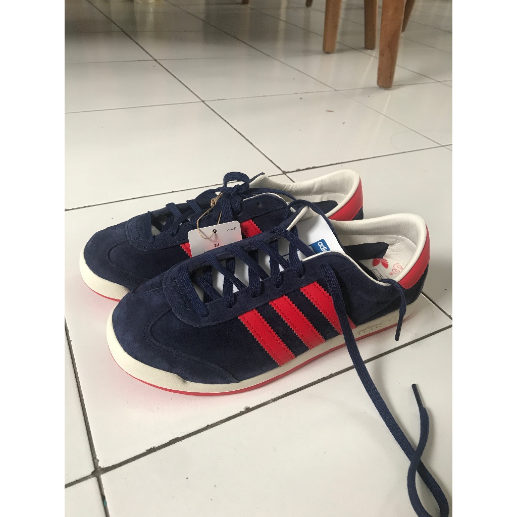 Jual ADIDAS Sepatu Sneakers Unisex JAVA IG1811 ORIGINAL | Shopee Indonesia