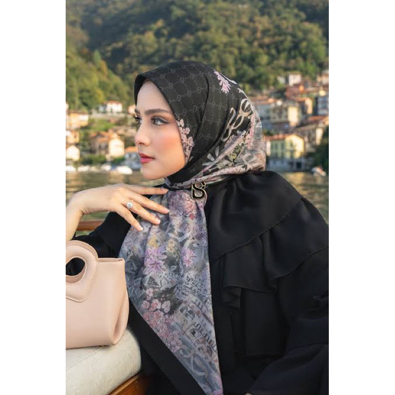 Jual Buttonscarves Como New Lengkap box Eau de parfum | Shopee Indonesia
