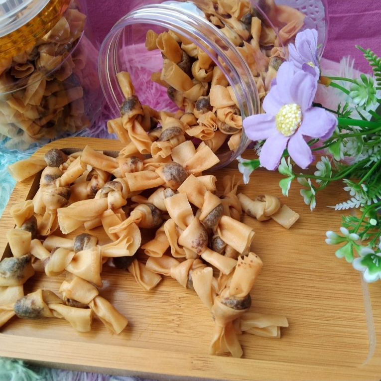 Jual Popia simpul kulit lumpia isi abon ayam krispi 500g resep kuno ...