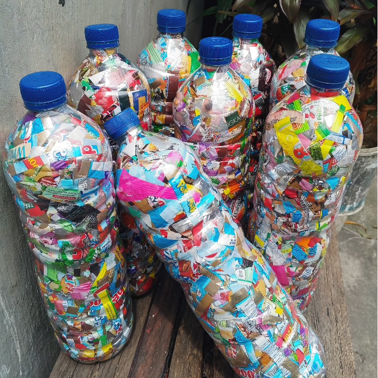 Jual Ecobrick Ecobrik Ekobrik Botol Aqua 1500 Ml Berat +500 Gram ...