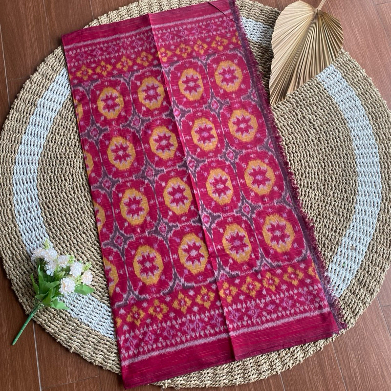 Jual KAIN TENUN ENDEK KHAS BALI MOTIF DOUBLE IKAT UANG KEPENG MERAH ...