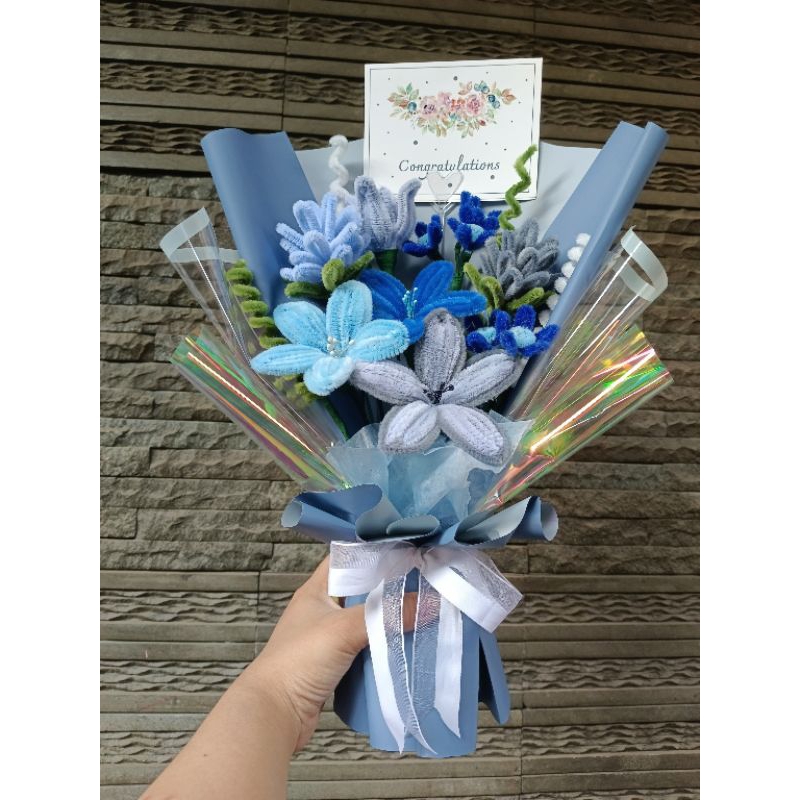 Jual Cornflower Pipe Clener Flower Bouqet / Bucket Bunga Kawat Bulu ...