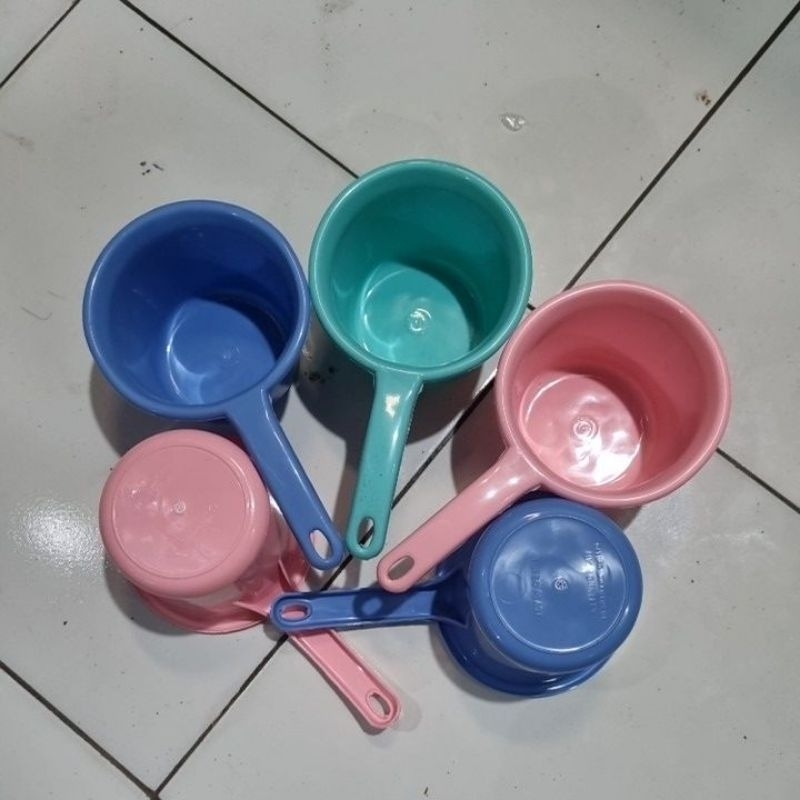 Jual timba plastik kecil /gayung plastik kecil / timba plastiki mini ...