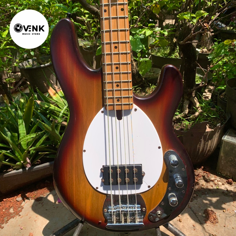Jual BASS GILLMORE GMB70 MODEL ALA MUSICMAN SECOND MURAH | Shopee Indonesia