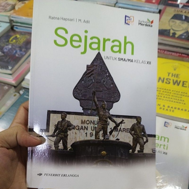 Jual buku sejarah SMA kelas XII 12 kurikulum merdeka original | Shopee Indonesia
