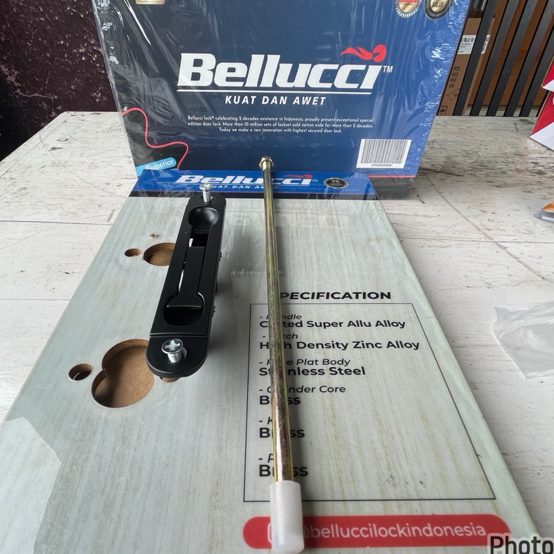 Jual Flush Bolt pintu kaca alumunium putih dan hitam MURAH!!! GRENDEL ...