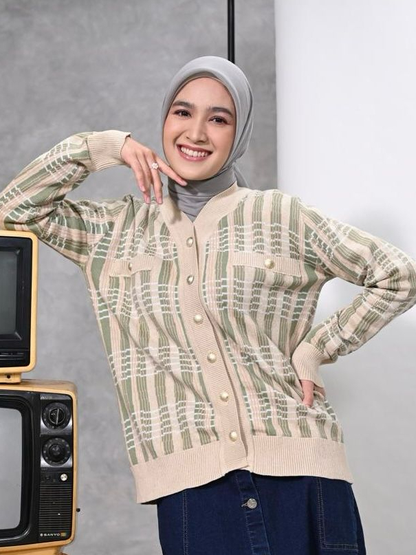 Jual Geulis.id x Cut Syifa / CONNY CARDI / CARDIGAN WANITA / OUTERWEAR (3 warna) | Shopee Indonesia