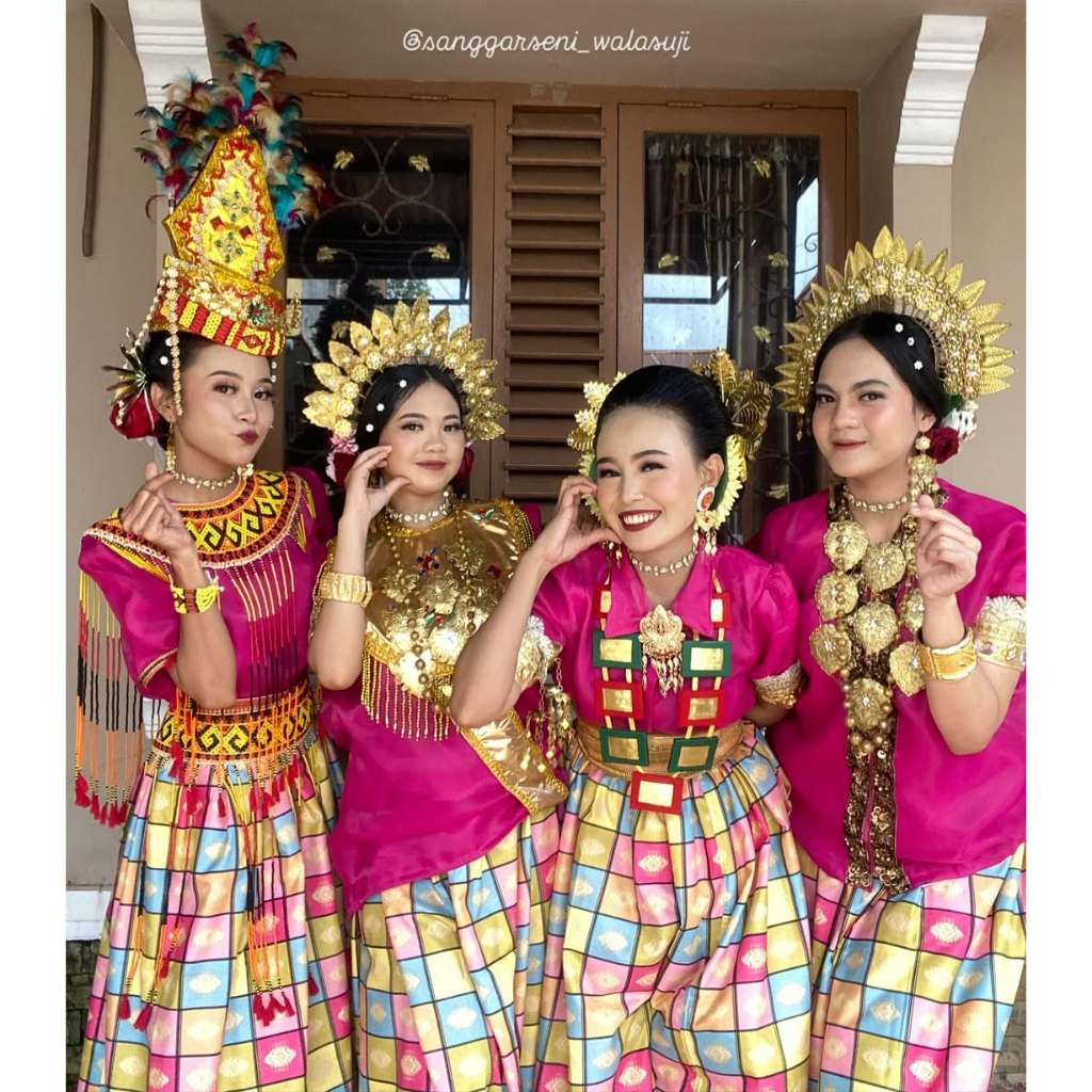 Jual Sarung Bugis Makassar Kotak Songket – Serbaguna untuk Baju Bodo ...