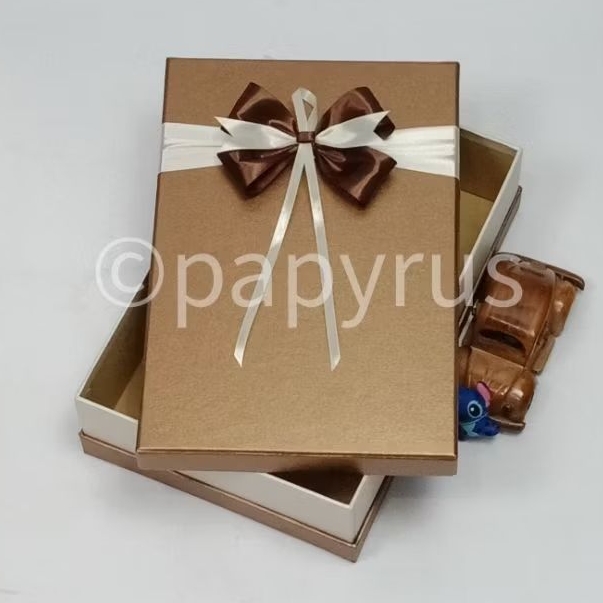 Jual PAPYRUS sandwich 20x30 tinggi 8cm Kotak Kado Gift Box Hadiah V1 | Shopee Indonesia