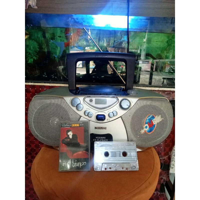 Jual radio tape cd bommbox portable philips AZ5130 dan bonus kaset pita album MATT bianco ...